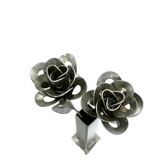 Metal Relic | Accents | Two Scrap Metal Art Welded Steel Roses And Vase ...
